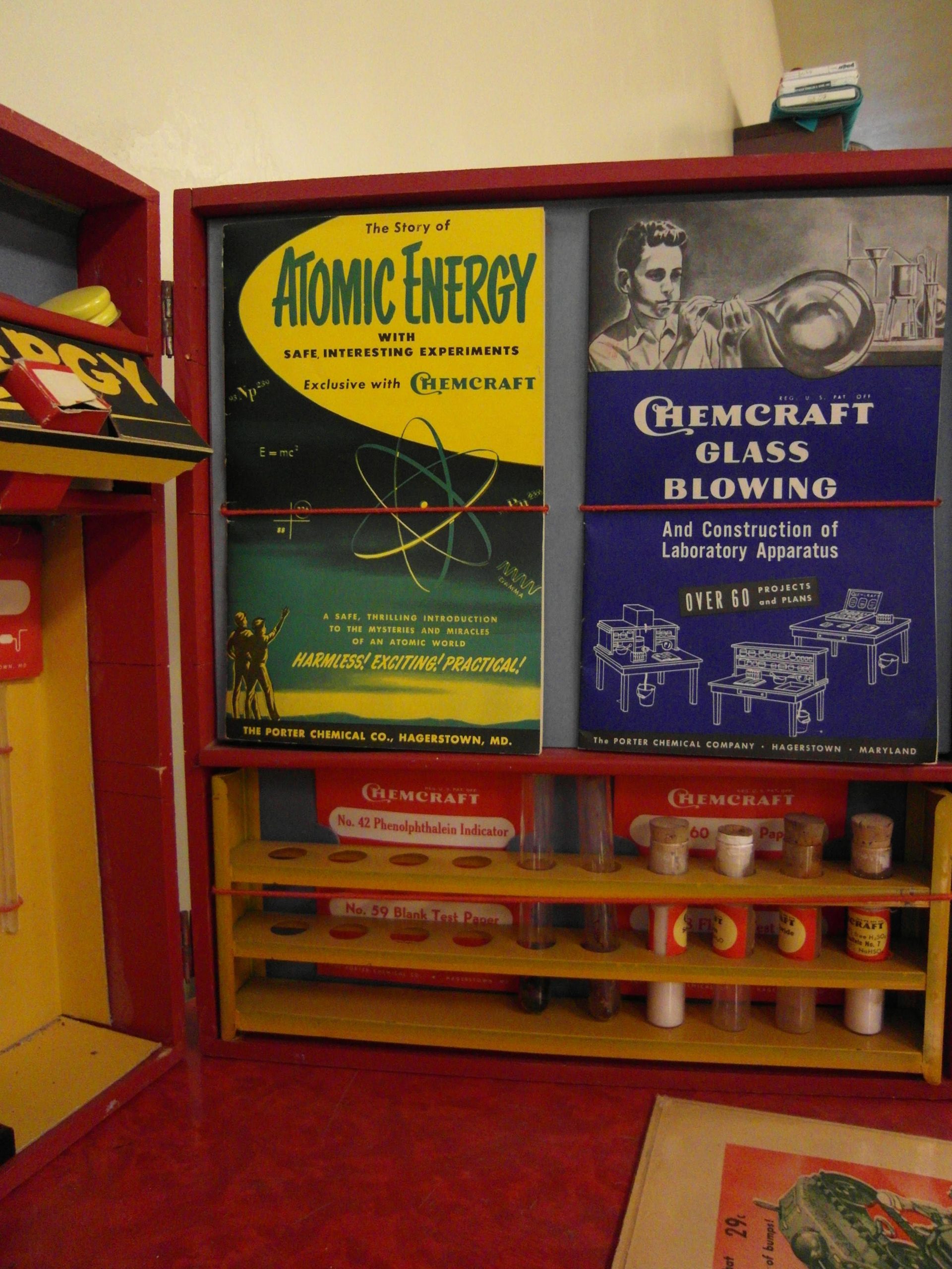 Atomic Toys: Porter’s Chemcraft Master Laboratory | Atomic Tourism